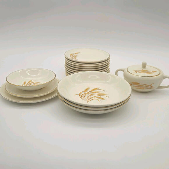 Dining | Homer Laughlin Golden Wheat 22k Golden Oven Proof 18pc ...